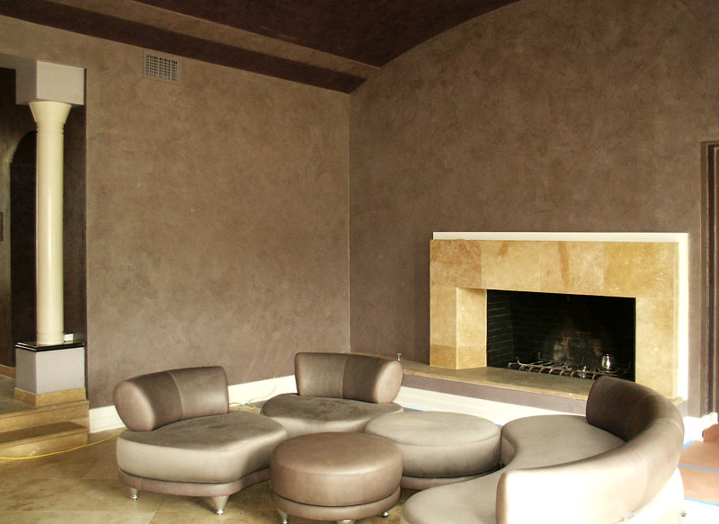 This Hollywood Hills home was decorated with a soft lavender Venetian ...