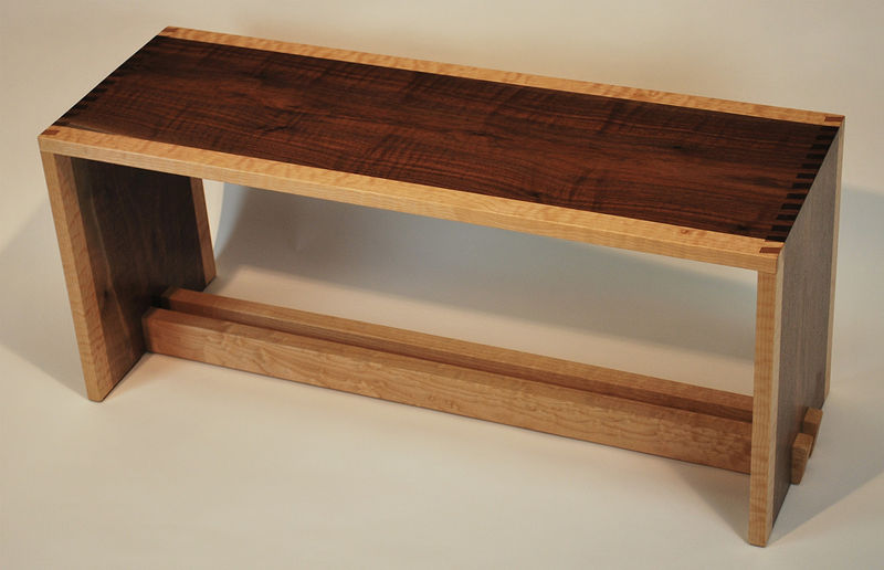 Angle Fingerjoint Bench - Madera Fina Studio Furniture